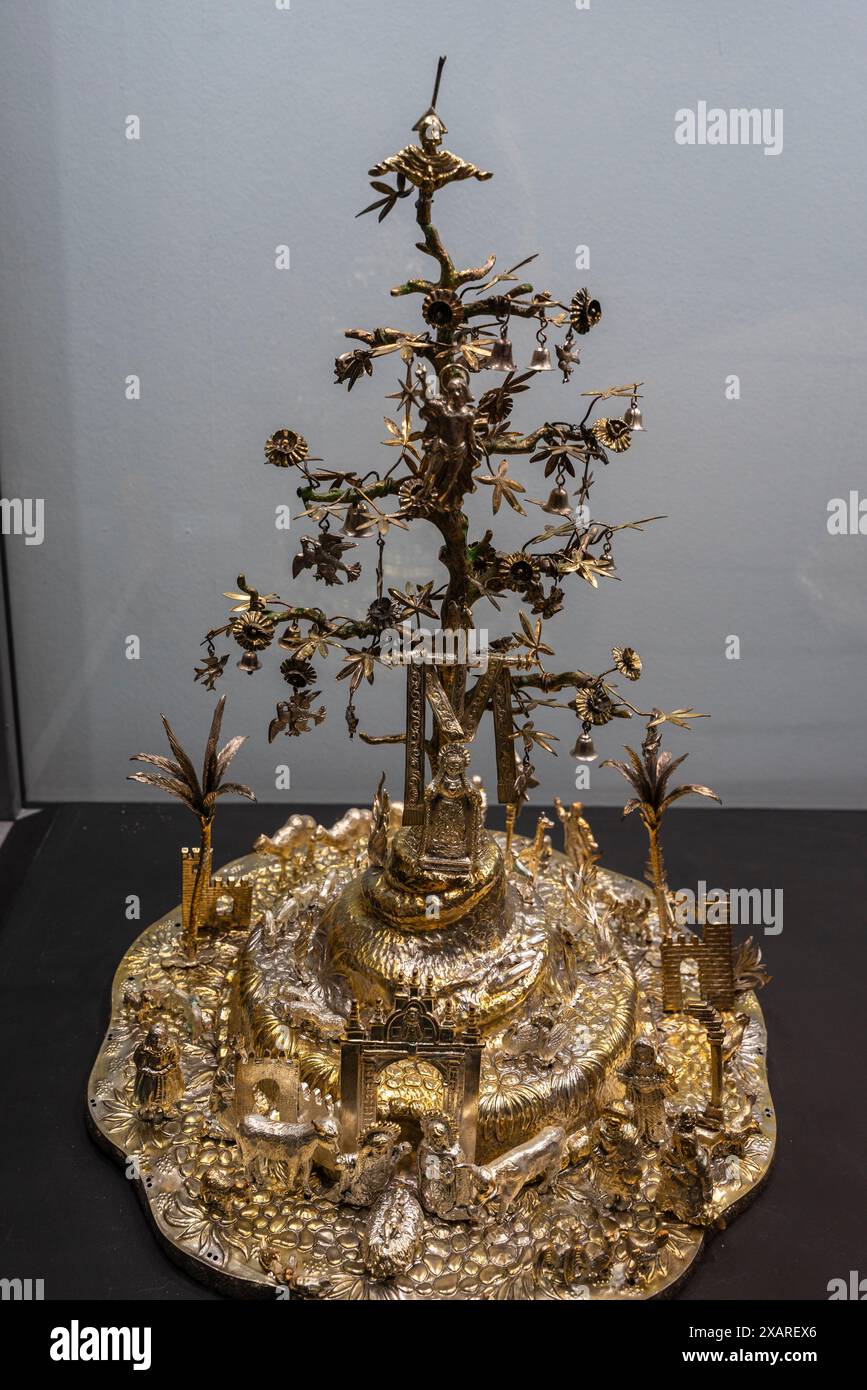 Construction of nativity scenes hi-res stock photography and images - Alamy