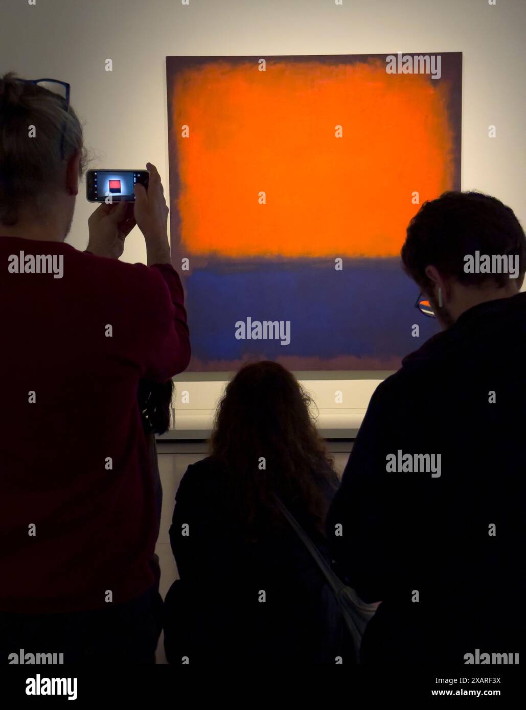 Visitors to the Mark Rothko exhibit at the Foundation Louis Vuitton in ...