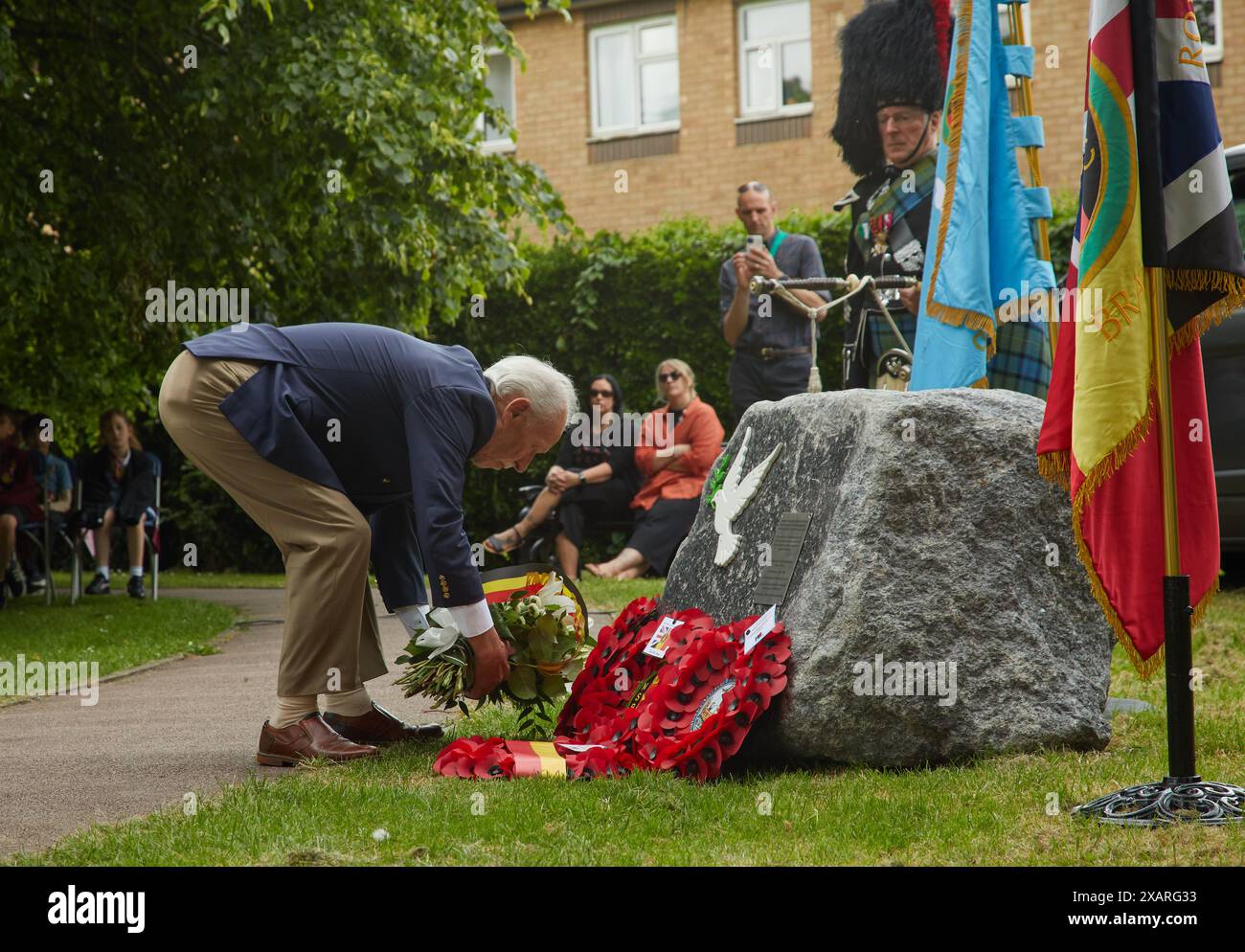 Leon De Turck laying a wreath at the unveiling ceremony of The Peace ...