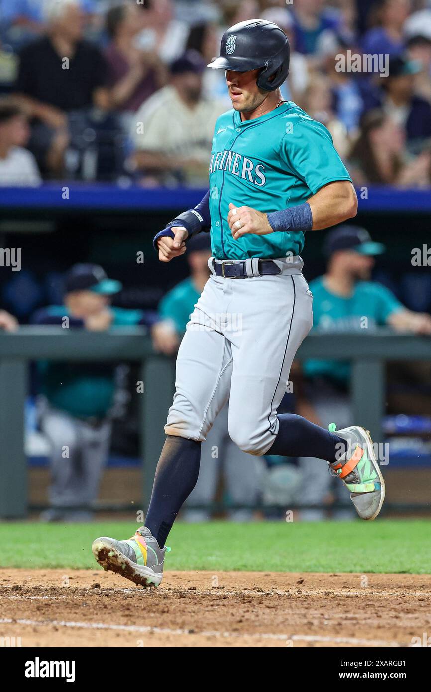 Kansas City, MO, USA. 7th June, 2024. Seattle Mariners third baseman ...