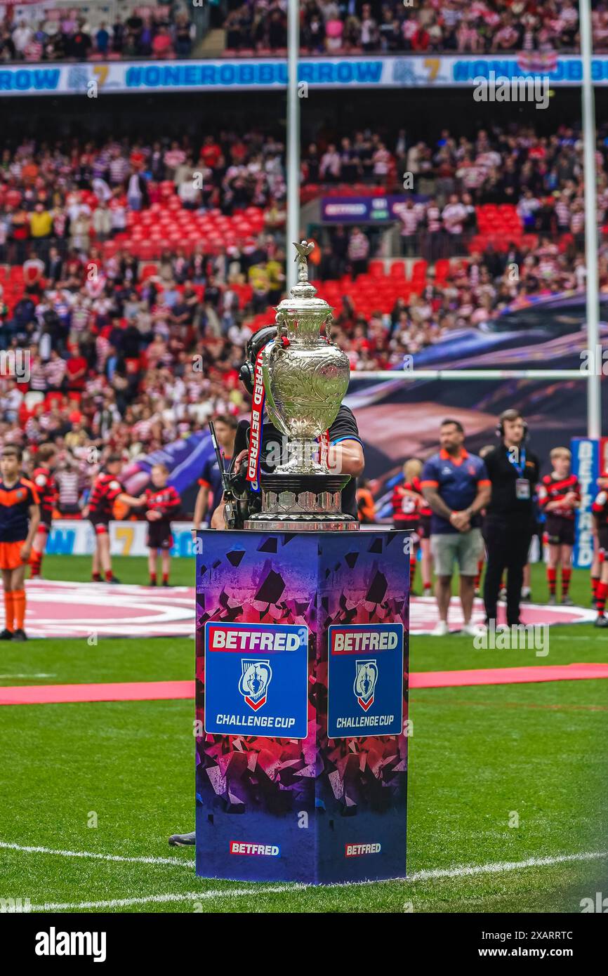 Wembley, London, UK. 8th June, 2024. Betfred Challenge Cup Final Rugby ...