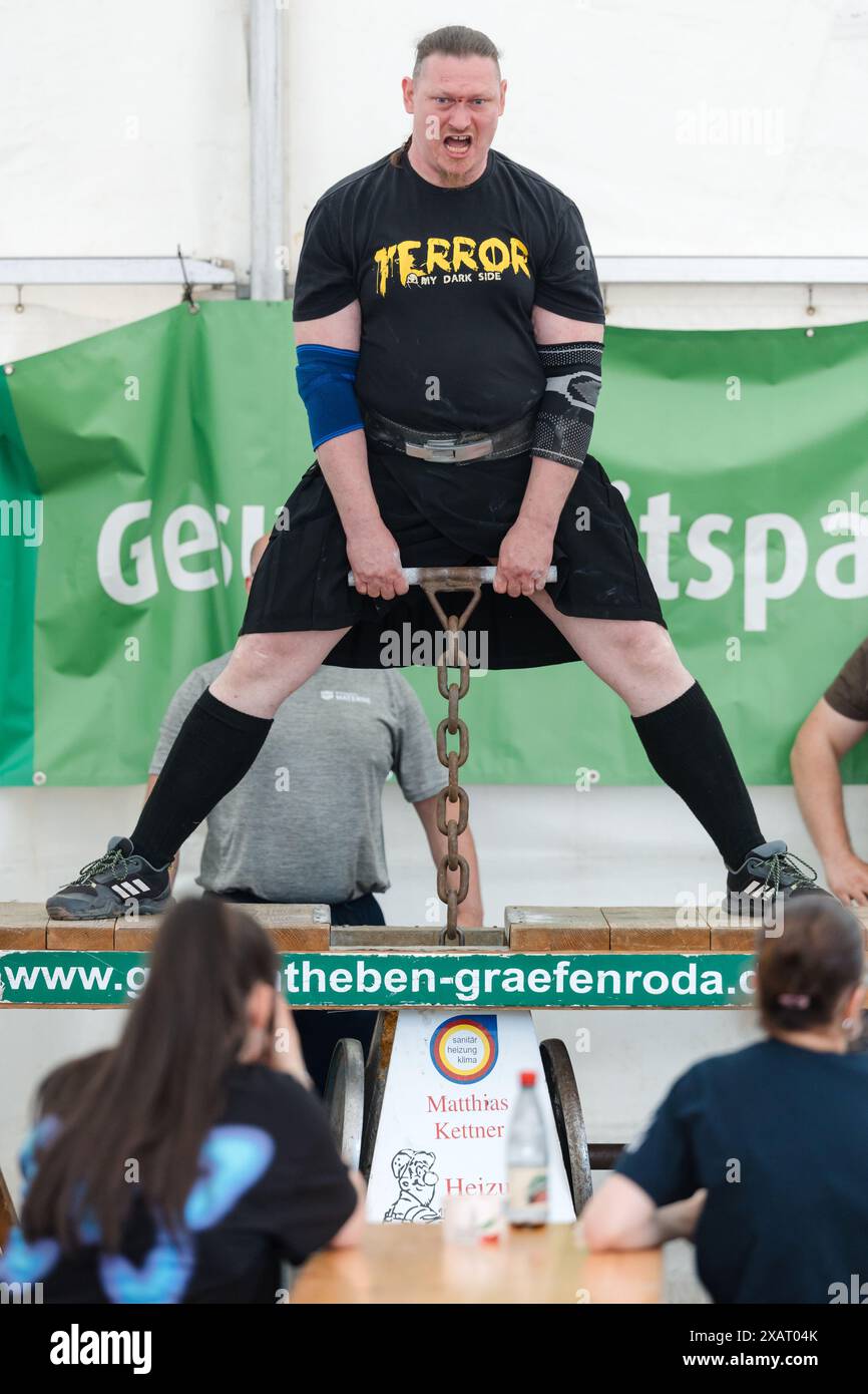 Lifting kilt hi-res stock photography and images - Alamy