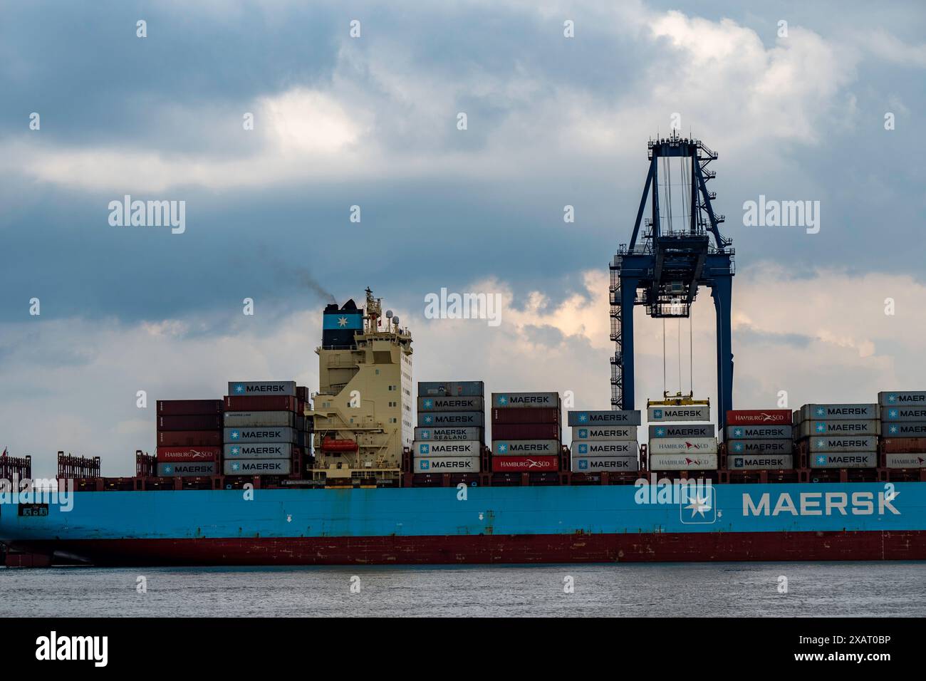 Maersk container ship port of Felixstowe Suffolk UK Stock Photo - Alamy