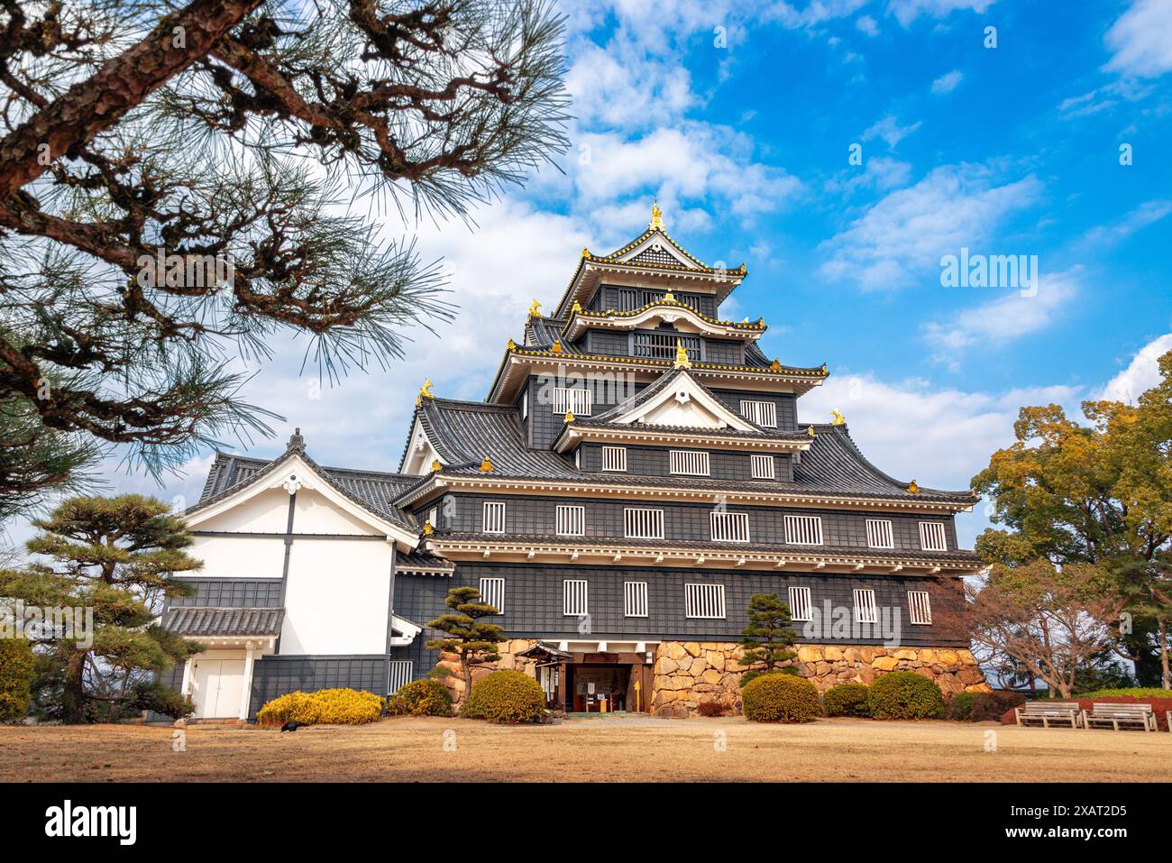 Old japanese castle hi-res stock photography and images - Alamy