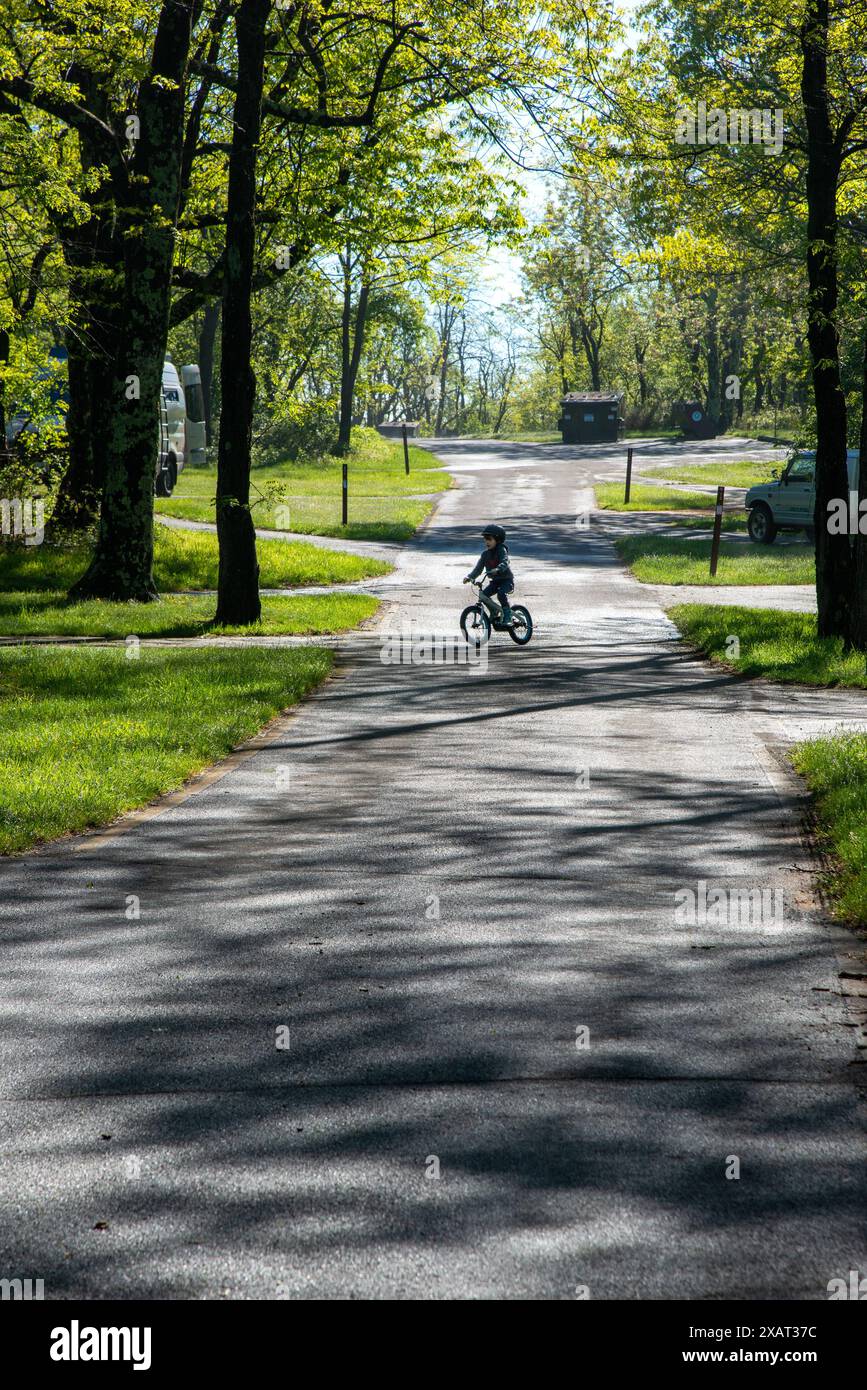 Blue ridge parkway virginia bicycle hi-res stock photography and images ...