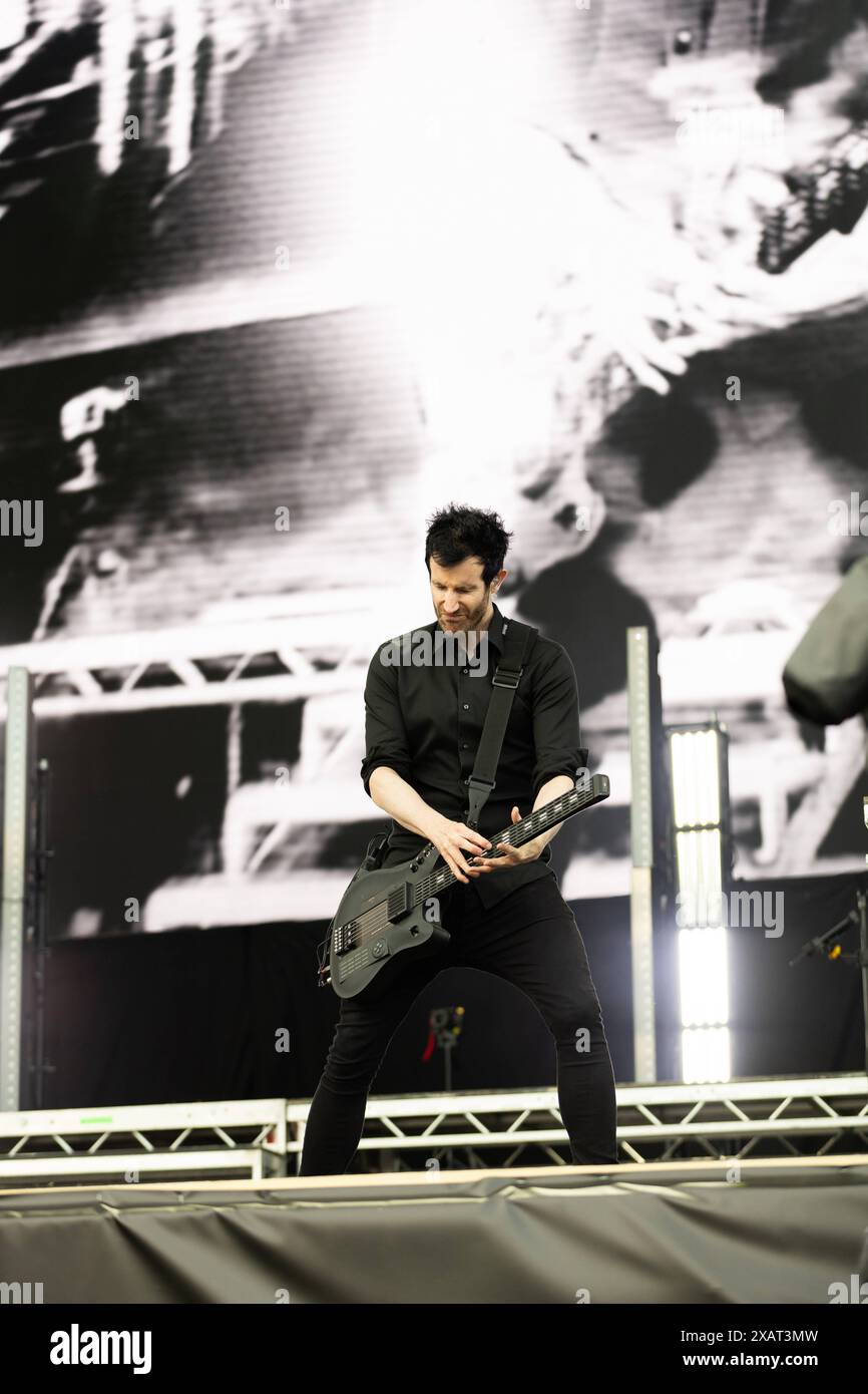 Rob Swire Gesang während des Auftritts der schwedischen D&B/Synthrock ...