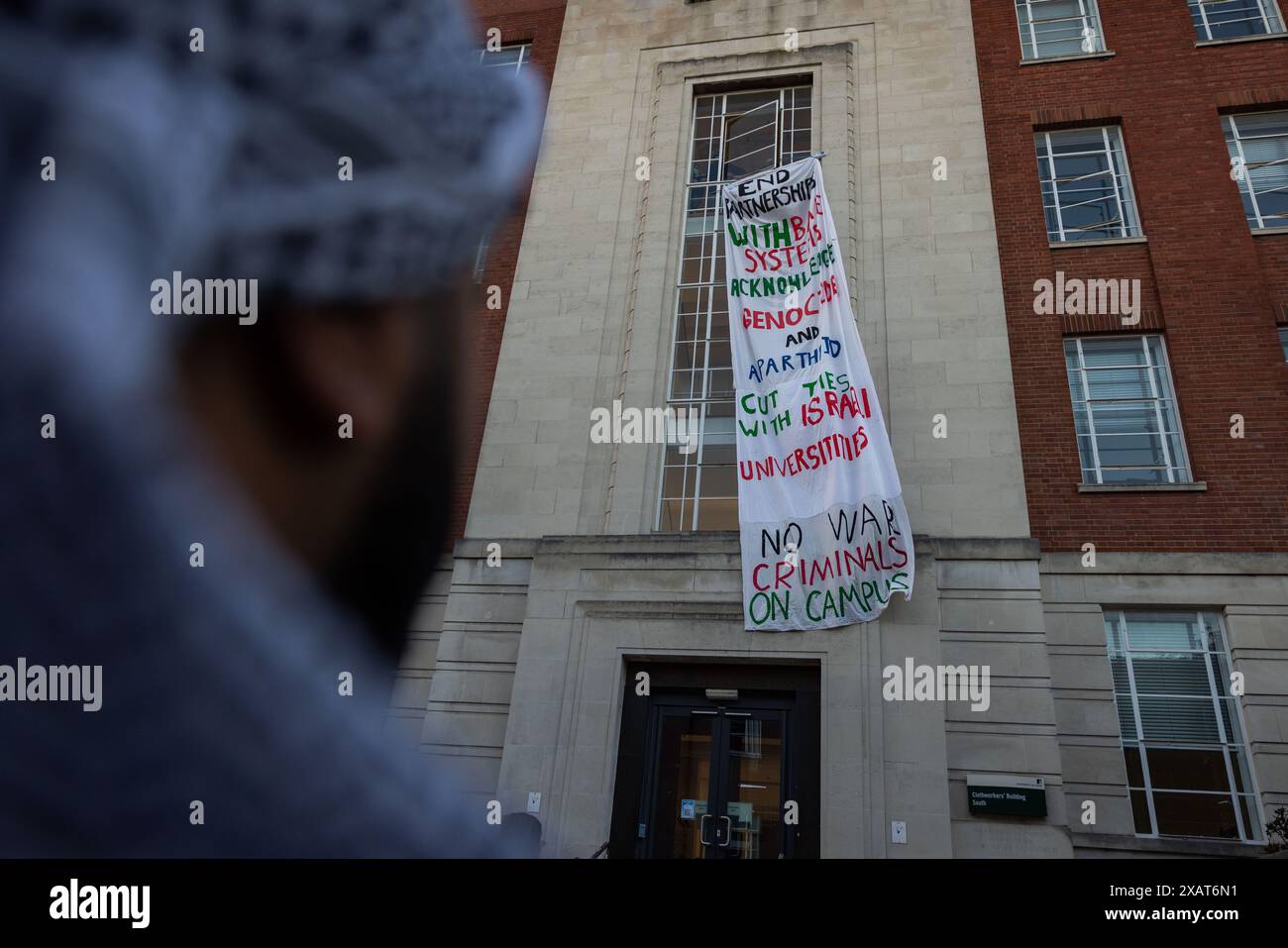 University of leeds campus hi-res stock photography and images - Alamy