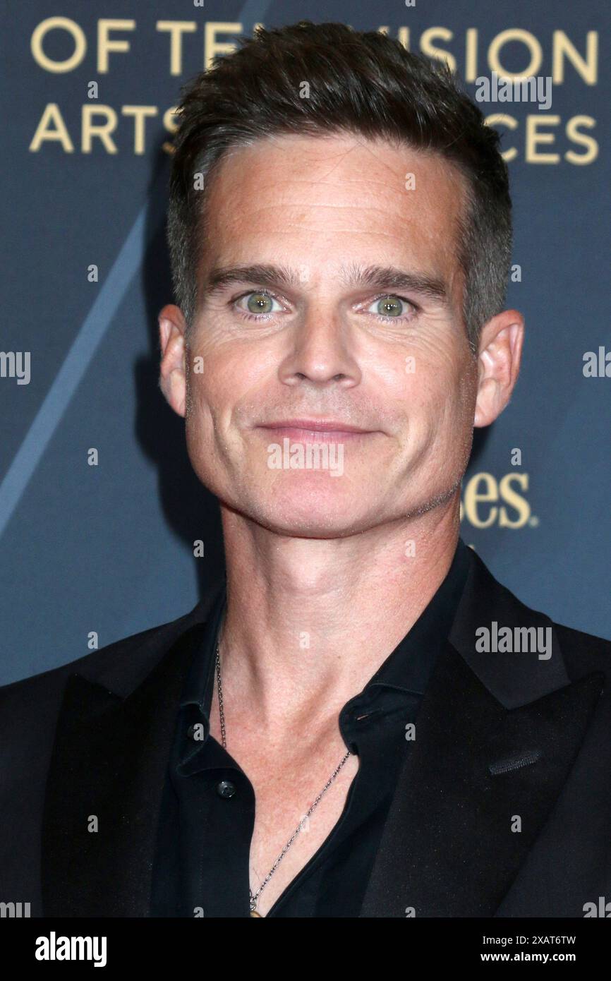 LOS ANGELES - JUN 7: Greg Rikkart arrives at the 51st Daytime Emmy ...