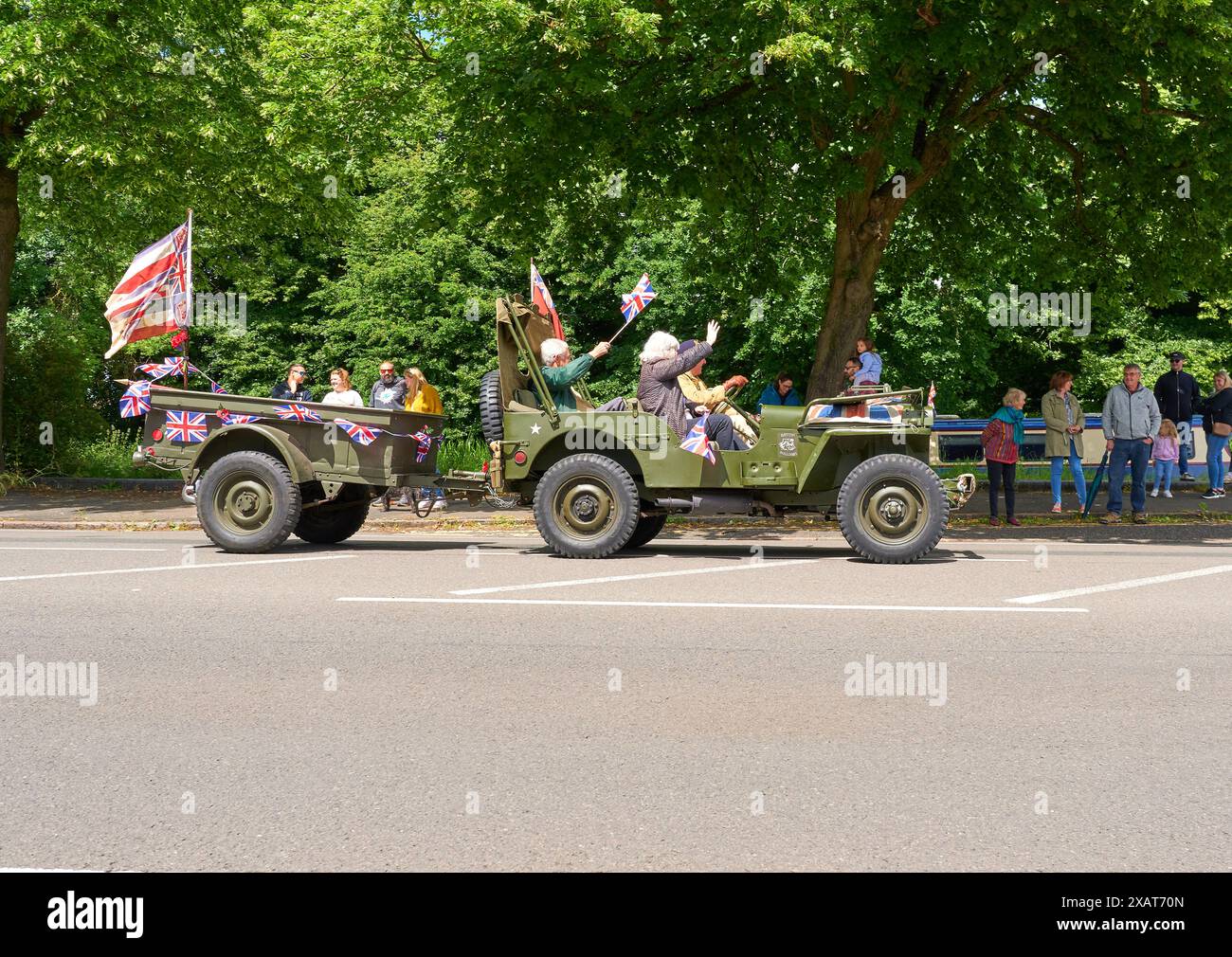 Jeep trailer hi-res stock photography and images - Alamy
