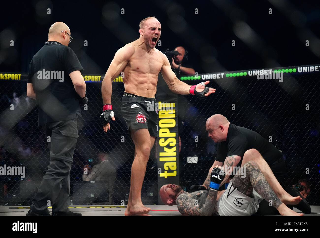 Jack Grant celebrates victory against Charlie Leary in their ...