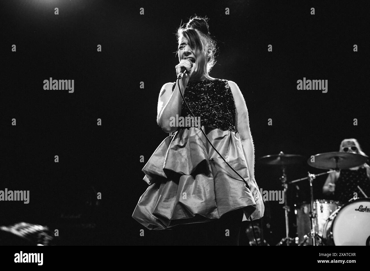 Kathleen hanna Black and White Stock Photos & Images - Alamy