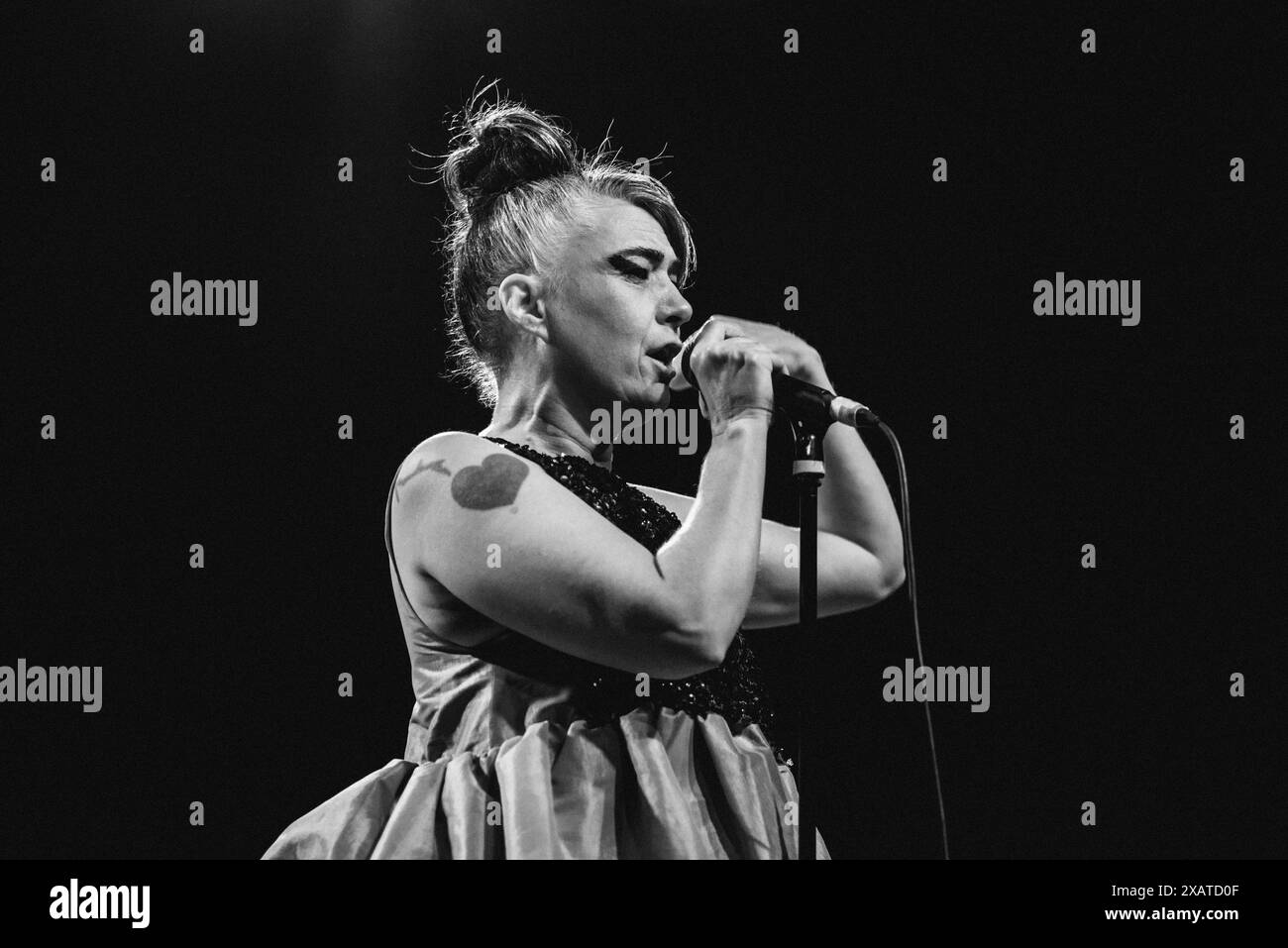 Kathleen hanna Black and White Stock Photos & Images - Alamy