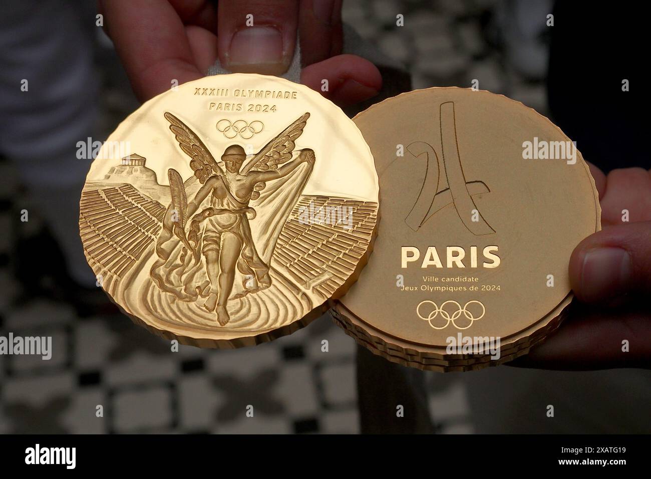 Model of the gold medals that will be used in the Olympic Games Paris ...