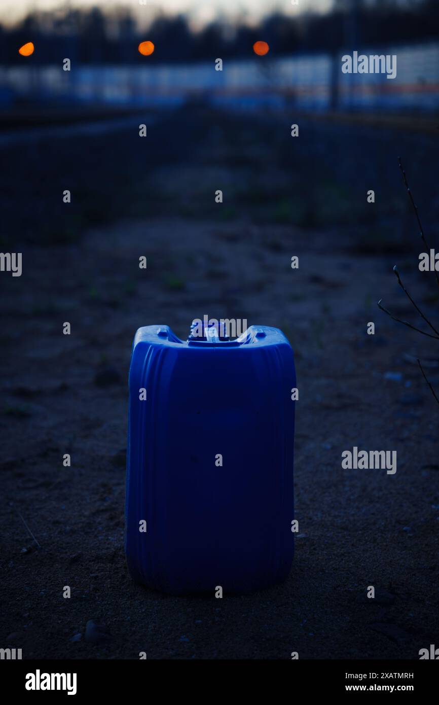 Blue canister hi-res stock photography and images - Alamy