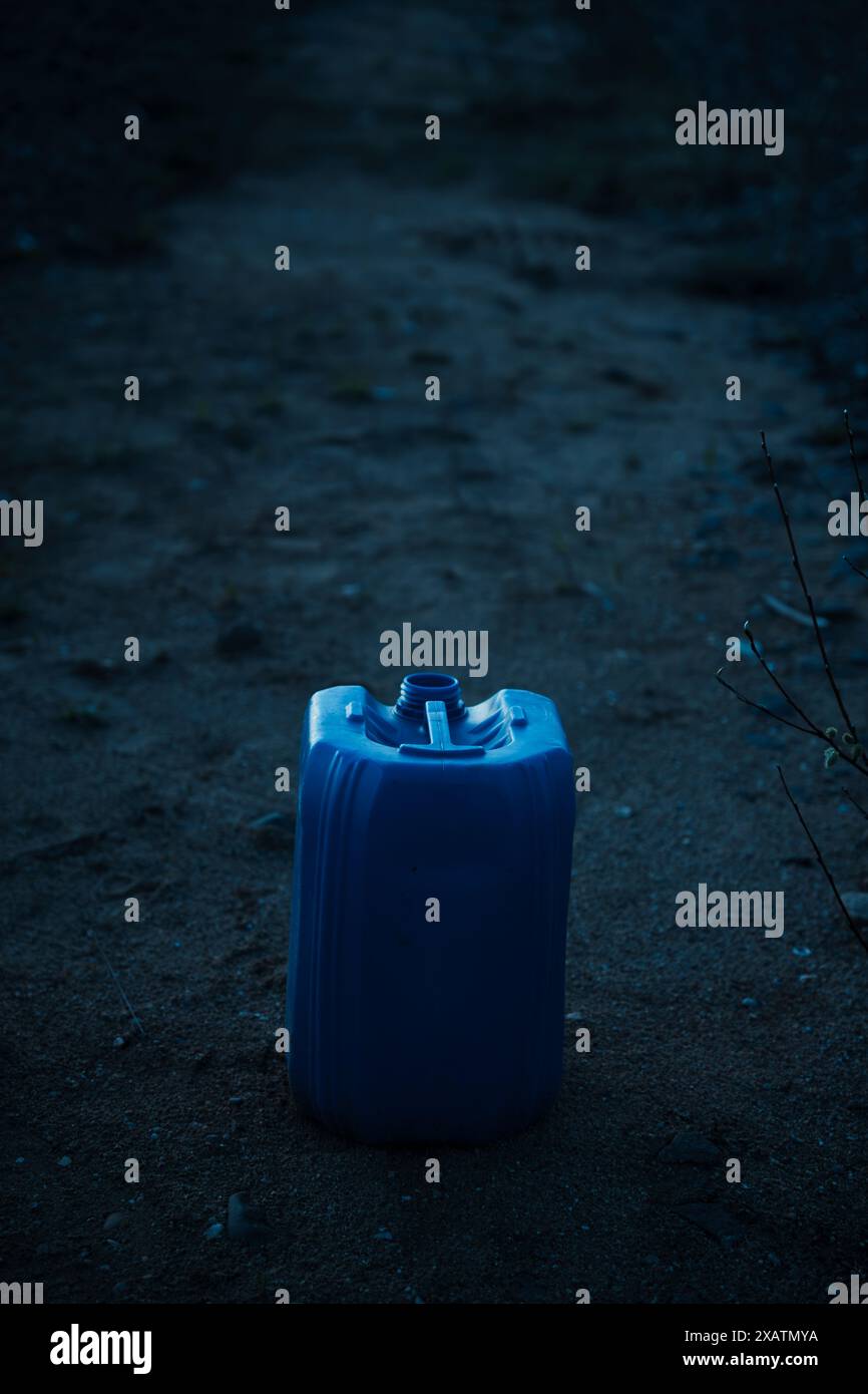 Blue canister hi-res stock photography and images - Alamy