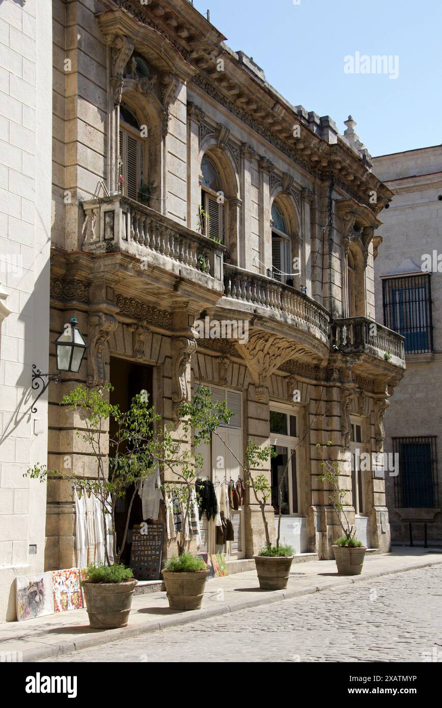 Spanish Colonial Style House, Havana, Cuba, Caribbean Stock Photo - Alamy