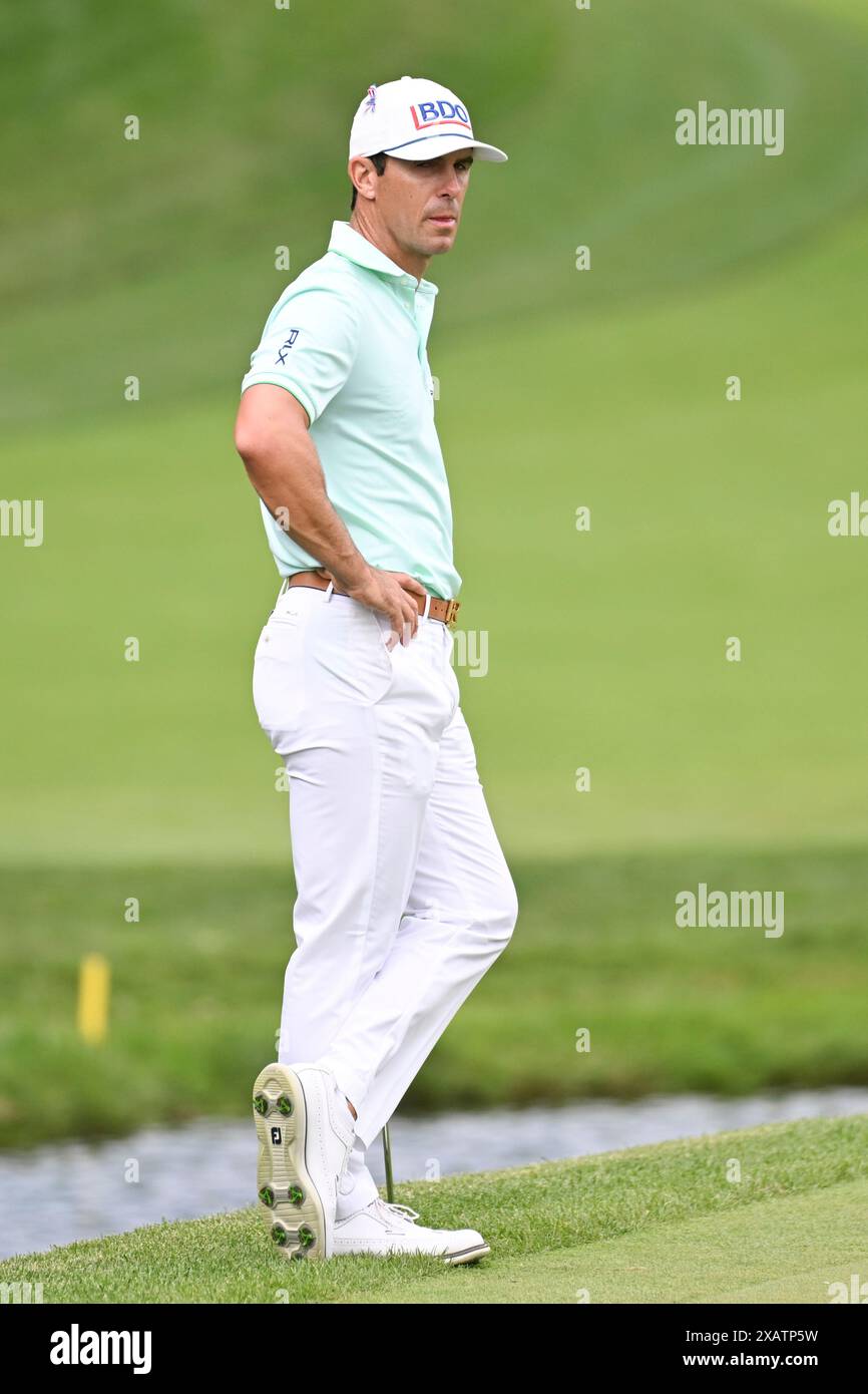 Dublin, Ohio, USA. 8th June, 2024. Billy Horschel (USA) before putting ...