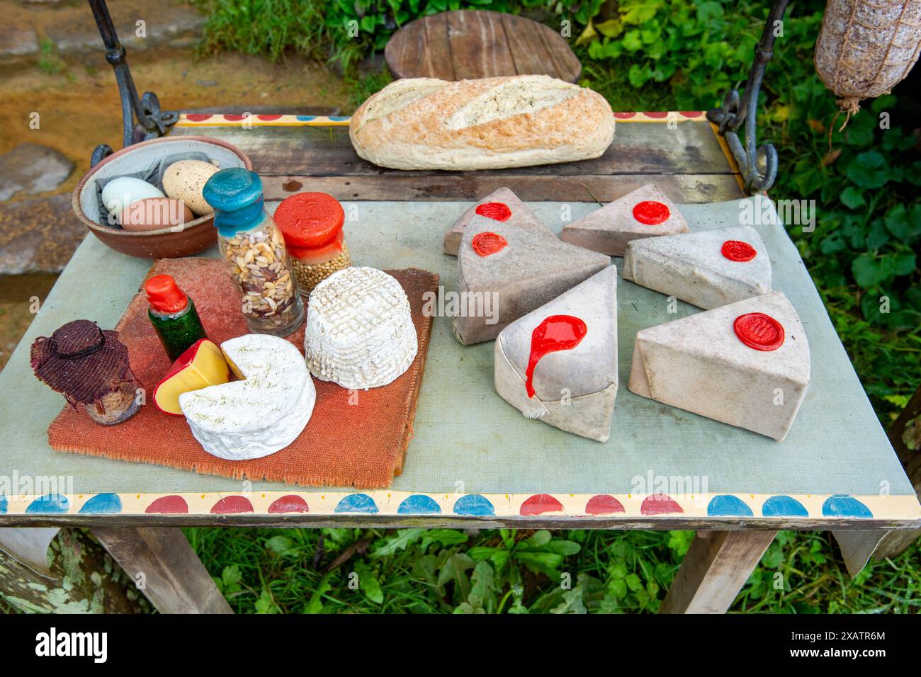 Bread cheese medieval hi-res stock photography and images - Alamy