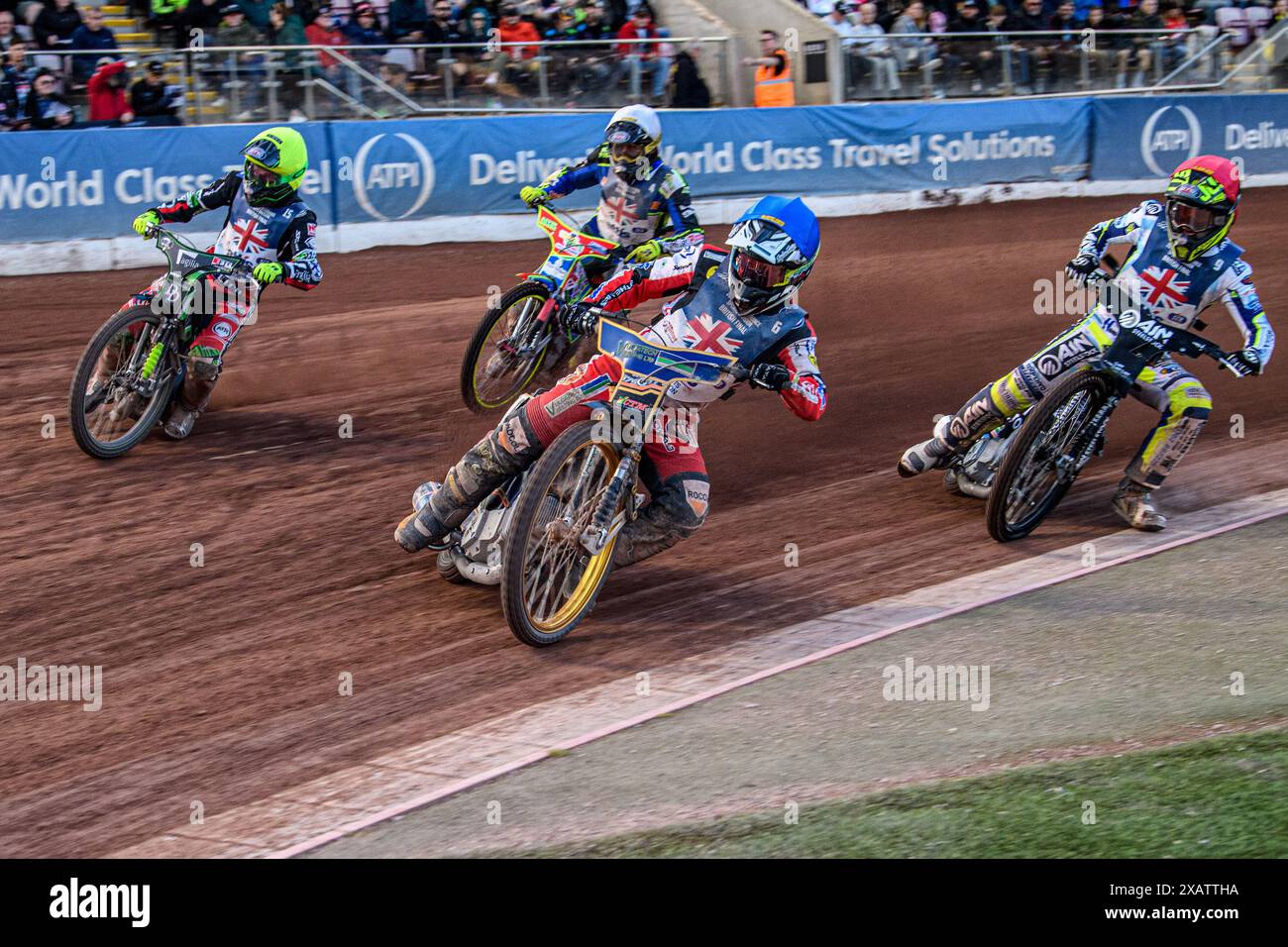 Connor Mountain in Blue leading Lewis Kerr in Red, Charles Wright in ...