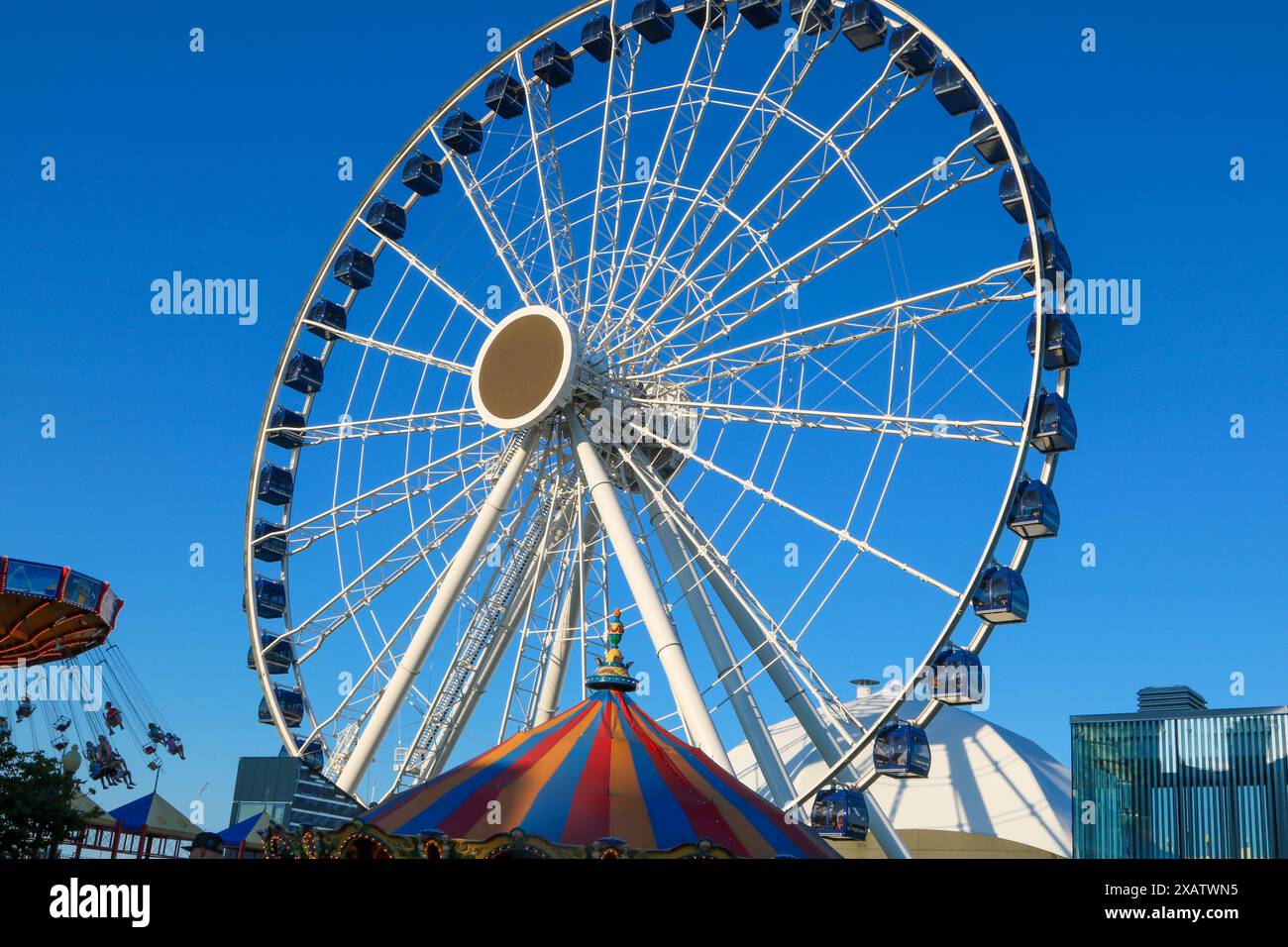 Ferris Wheel in the City of Chicago Illinois Stock Photo - Alamy