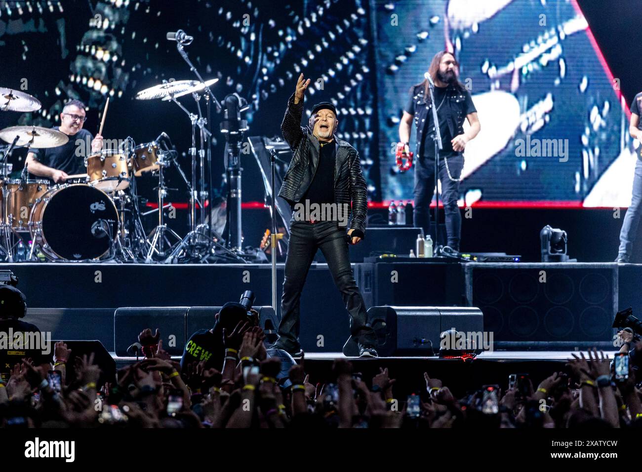 Vasco rossi san siro 2024 hi-res stock photography and images - Alamy