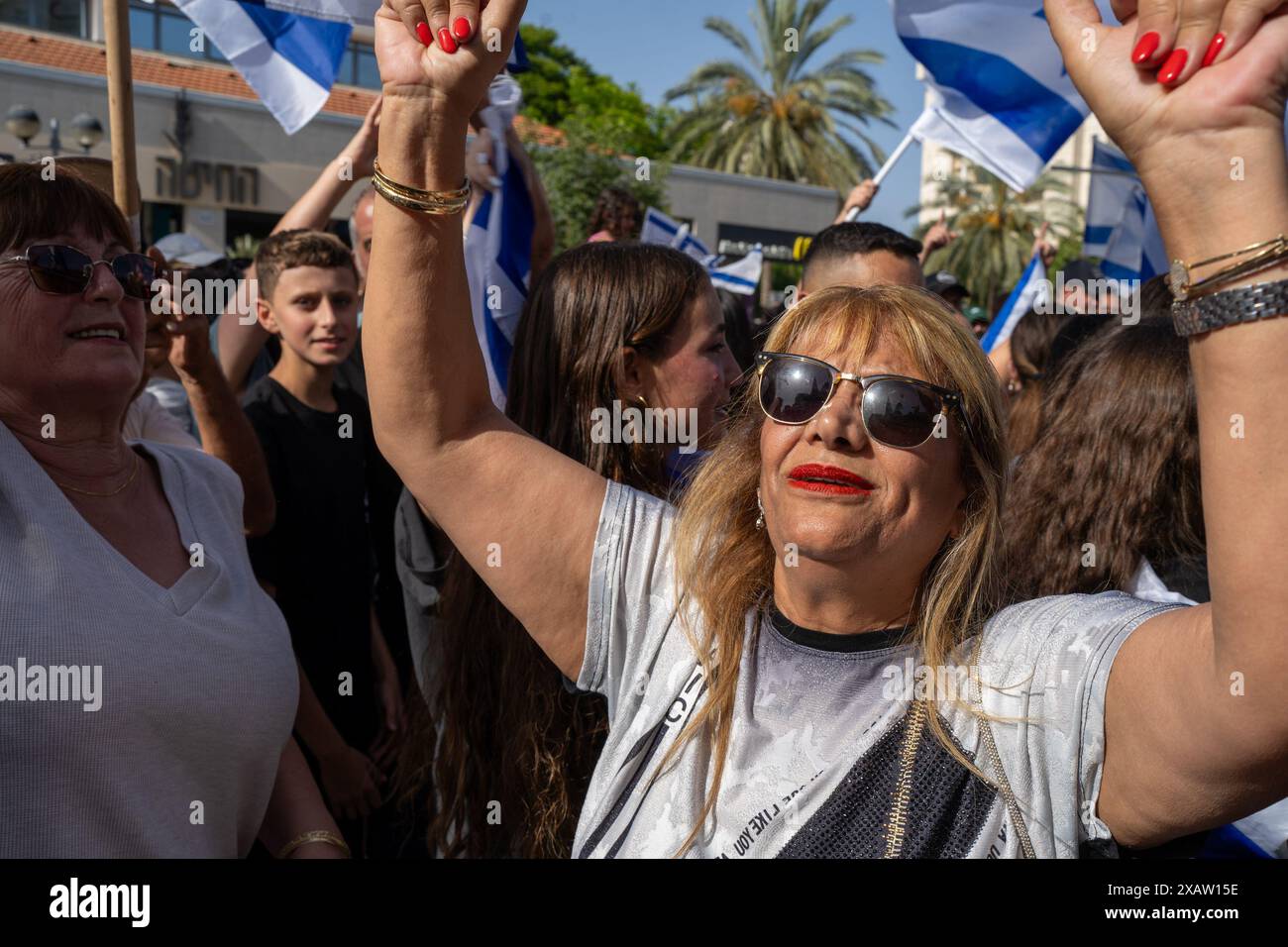 A woman seen singing and dancing on the street following the ...