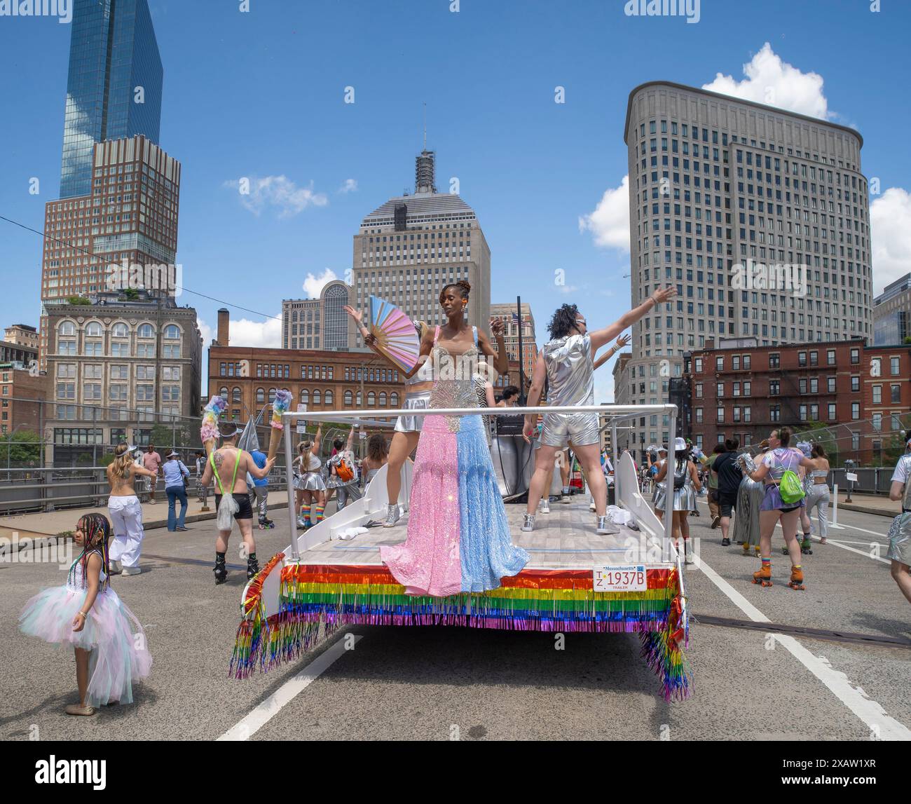 Drag queen float hi-res stock photography and images - Alamy