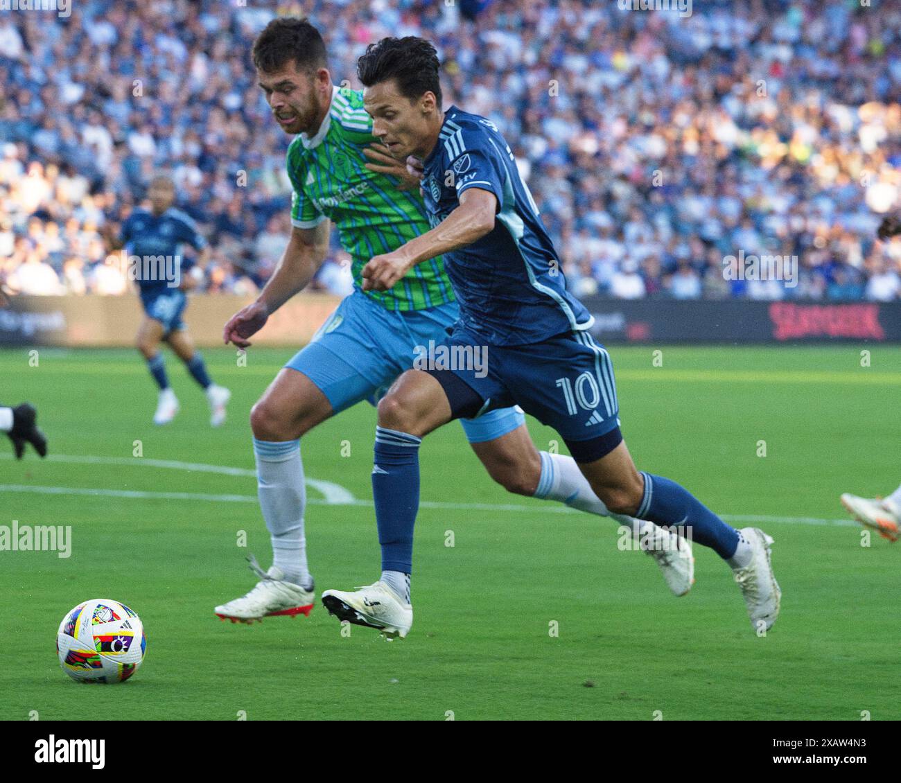 Kansas City, Kansas, USA. 8th June, 2024. Sporting KC forward DANIEL ...