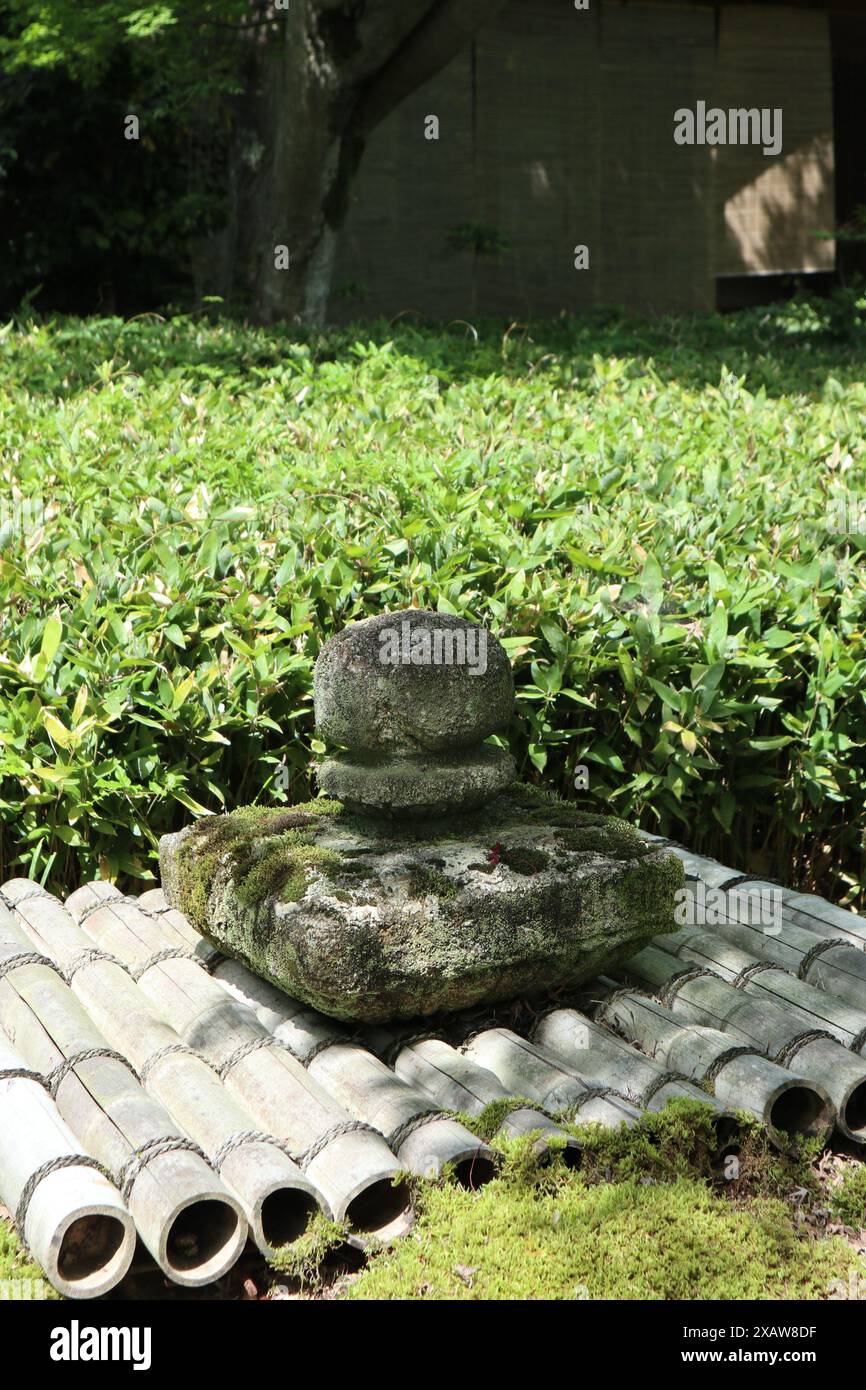Old japanese temple hi-res stock photography and images - Alamy