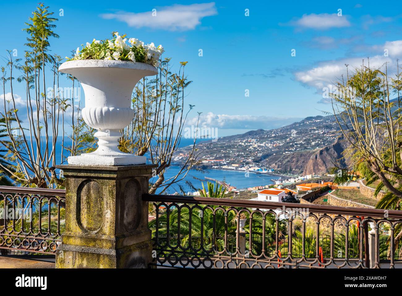 Panoramic view of the island of La Palma from the viewpoints that ...
