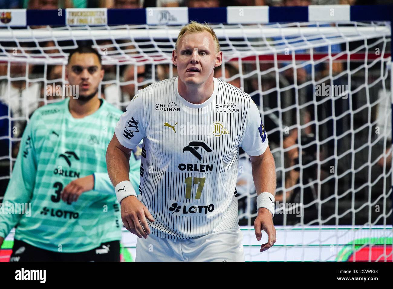 Patrick Wiencek (THW Kiel, #17) GER, FC Barcelona vs. THW Kiel ...