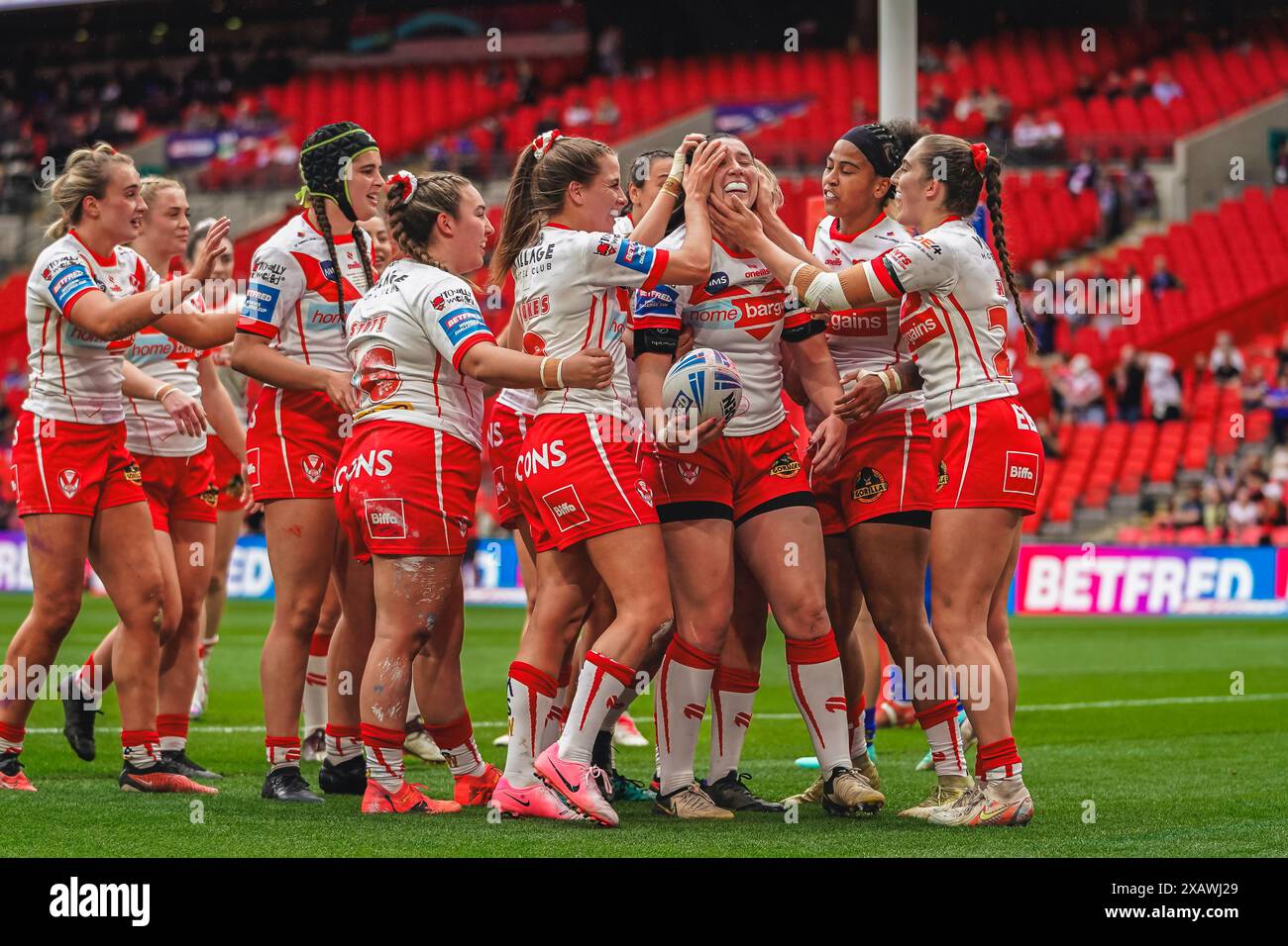 Wembley, London, UK. 8th June, 2024. Betfred Women’s Challenge Cup ...