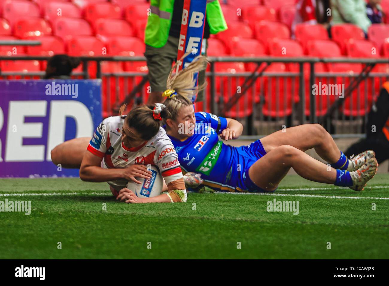 Wembley, London, UK. 8th June, 2024. Betfred Women’s Challenge Cup ...