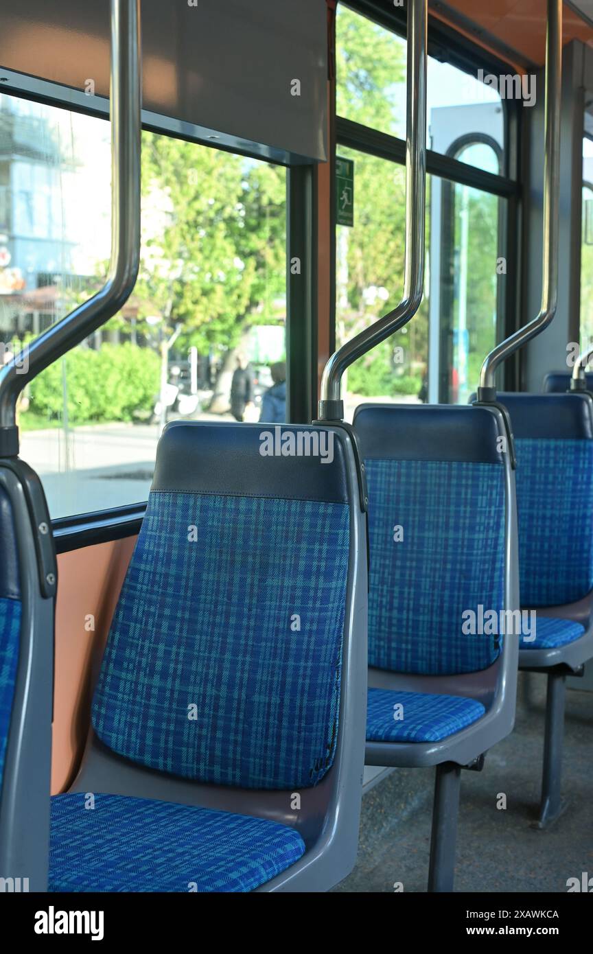 School bus empty seats hi-res stock photography and images - Alamy