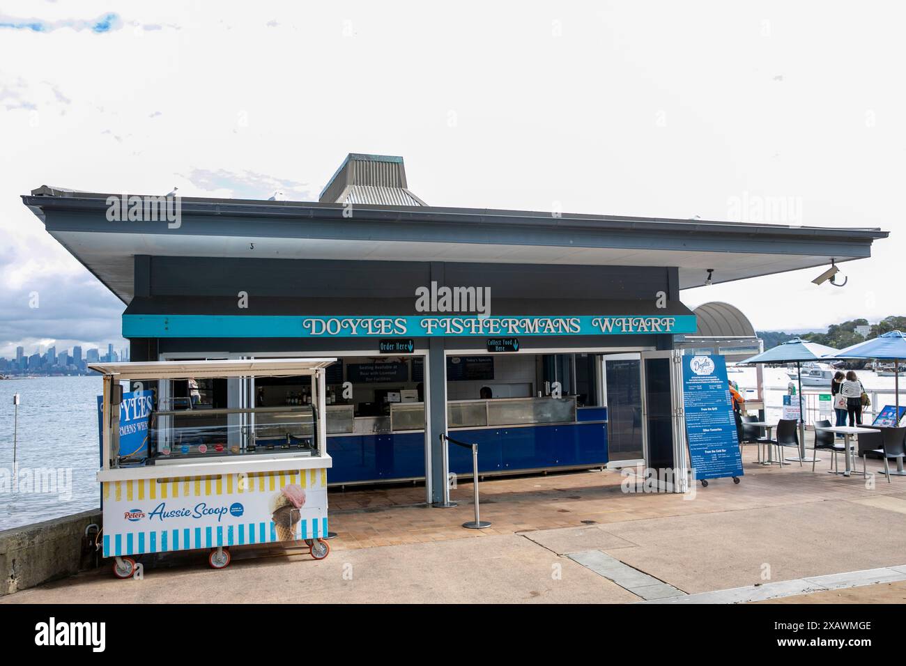 Watsons Bay suburb in Sydney eastern suburbs, Doyles Fishermans wharf ...