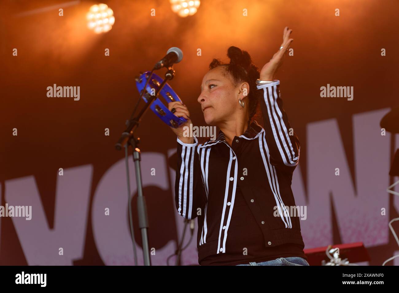 Stereo mcs 2024 hi-res stock photography and images - Alamy