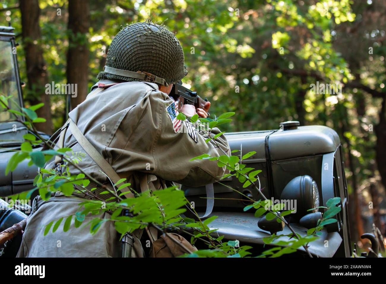 Ww2 american paratrooper hi-res stock photography and images - Alamy
