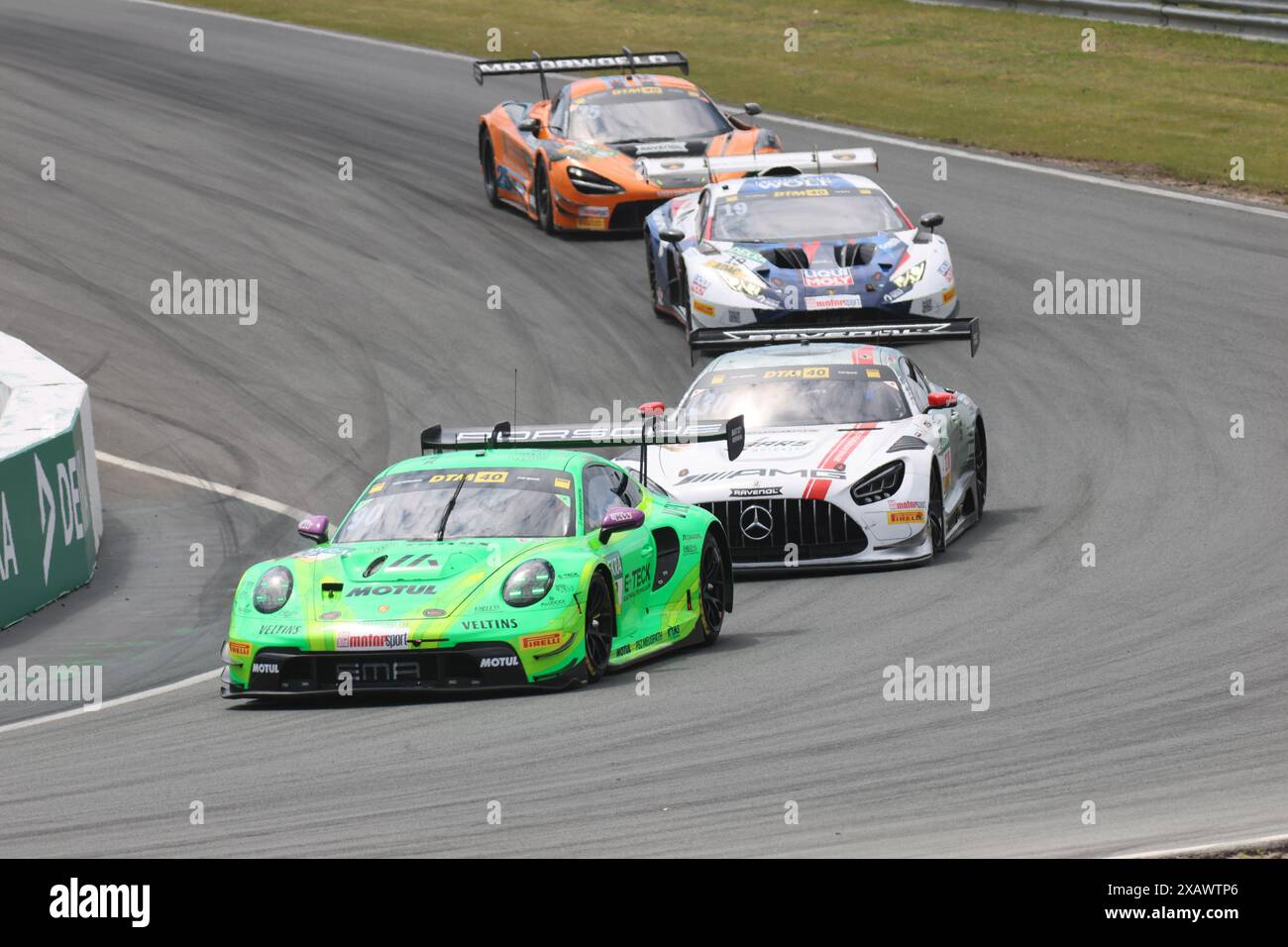 Ayhancan Gueven (TUR), #90, Porsche 911 GT3 R, Team: Manthey EMA Racing ...