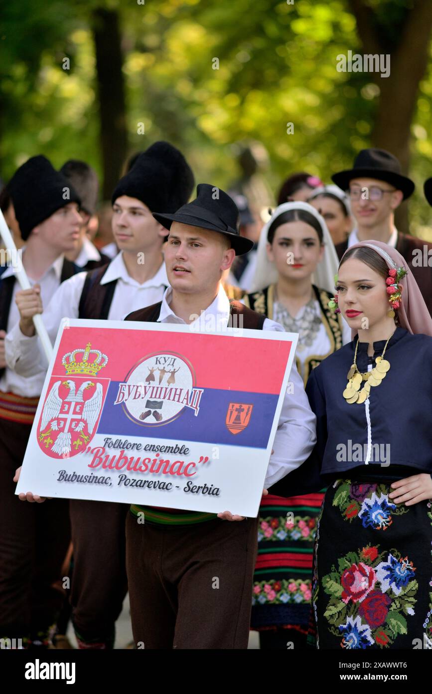 Young people wearing folklore costumes during the All-Serb Assembly ...