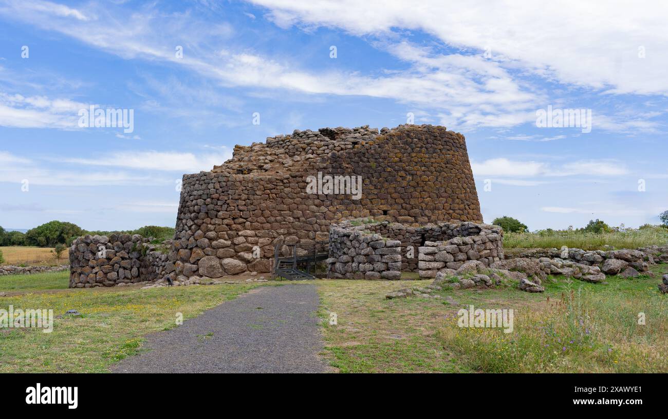 nuraghe losa with enough details of the site and the nuragic complex ...