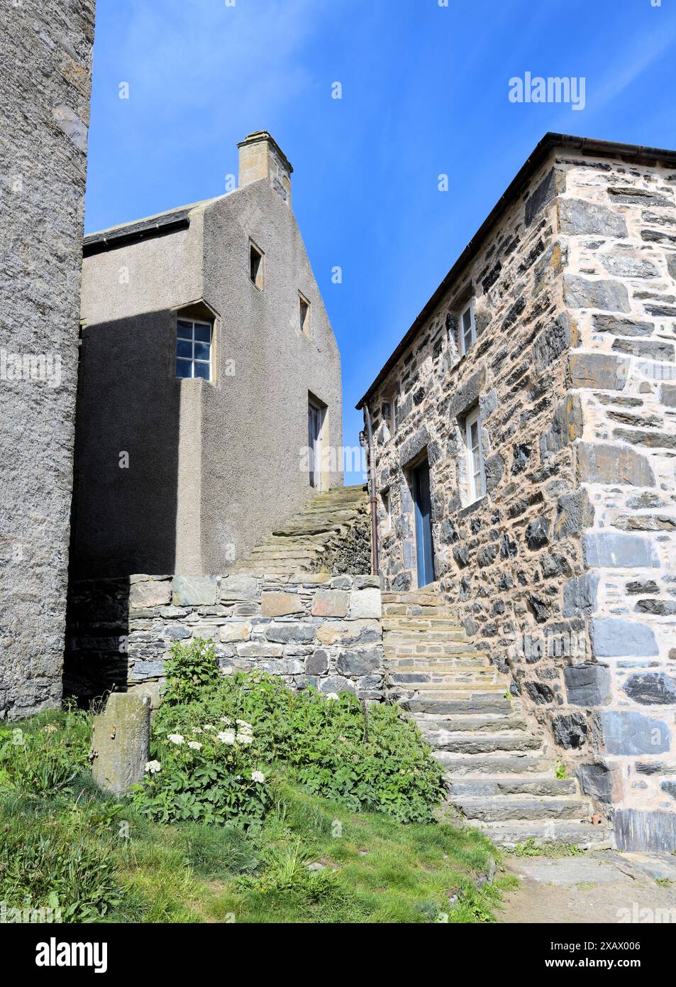 Portsoy, Aberdeenshire, Scotland. Old harbour building and steps Stock ...