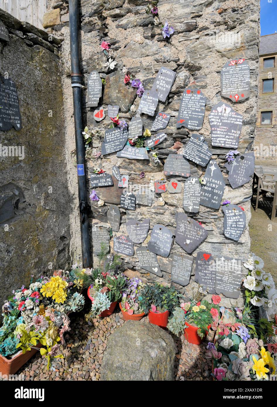 The Old Harbour, Portsoy, Aberdeenshire, Scotland. Memorial to ...