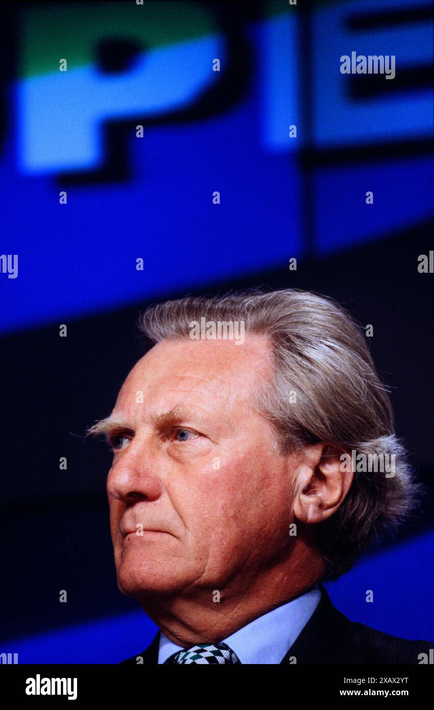 Michael Heseltine addressing the media at a Conservative Party press ...