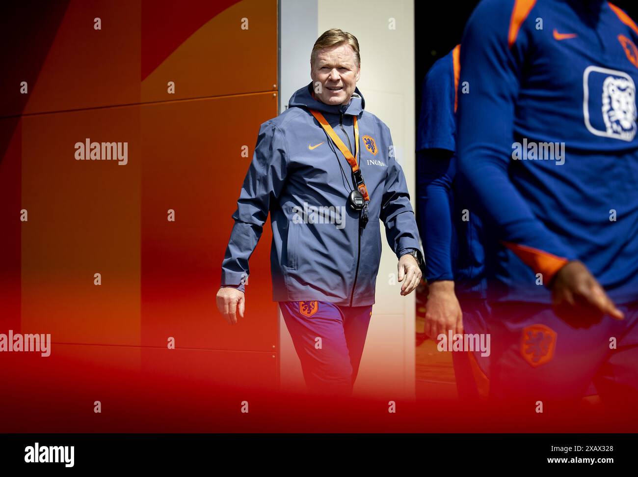 ZEIST - National coach Ronald Koeman during a training session of the ...