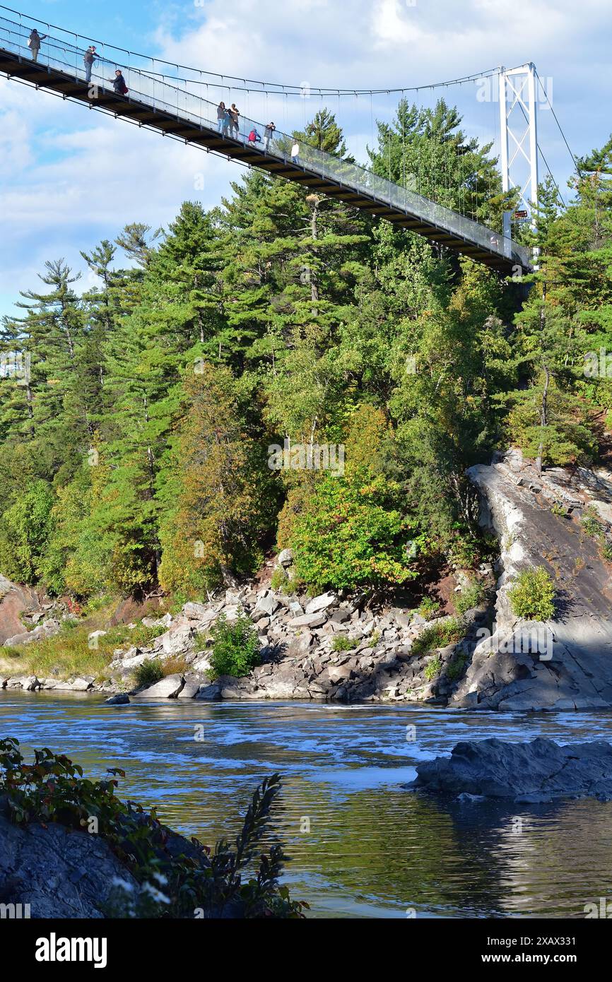Suspended pedestrian bridge Parc des Chutes de la Chaudiere 113 meters ...