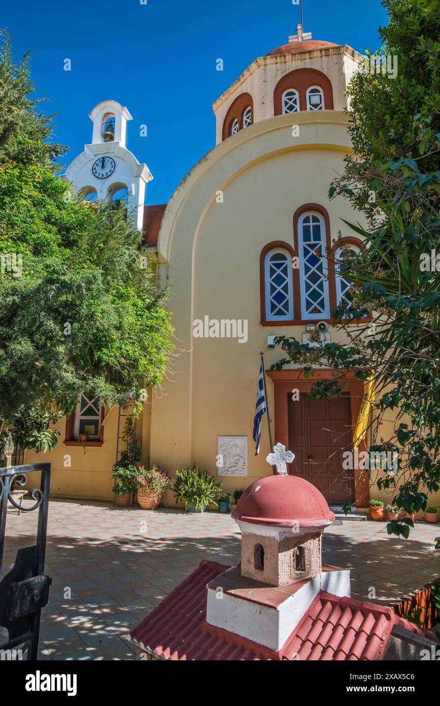 Agios Antonios (Saint Anthony) Church, small shrine in front, in ...