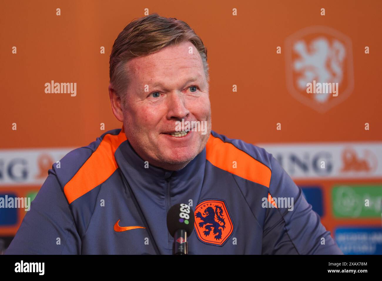 ZEIST, NETHERLANDS - JUNE 9: Head Coach Ronald Koeman of The ...