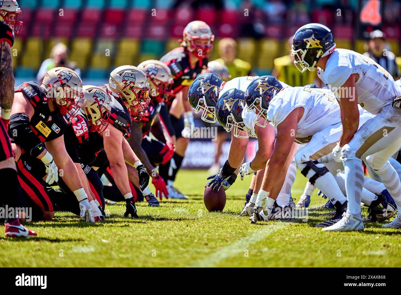 Enthroners hi-res stock photography and images - Alamy