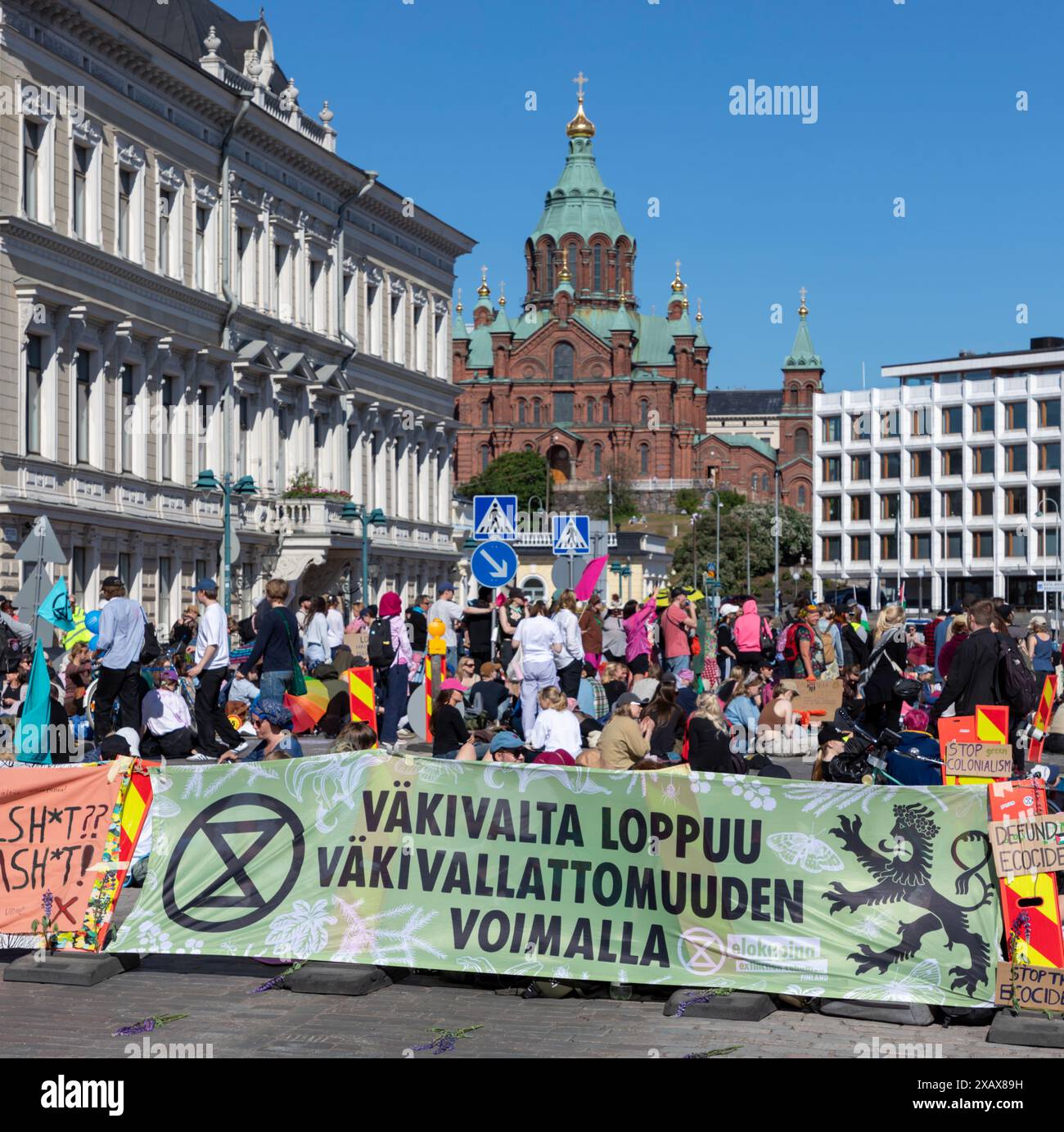 ‘Storm warning’ protest held by Extinction Rebellion Finland in ...