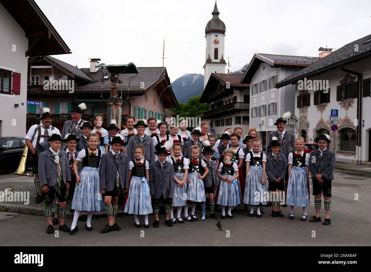 Locals people wearing traditional clothing in Garmisch-Partenkirchen ...